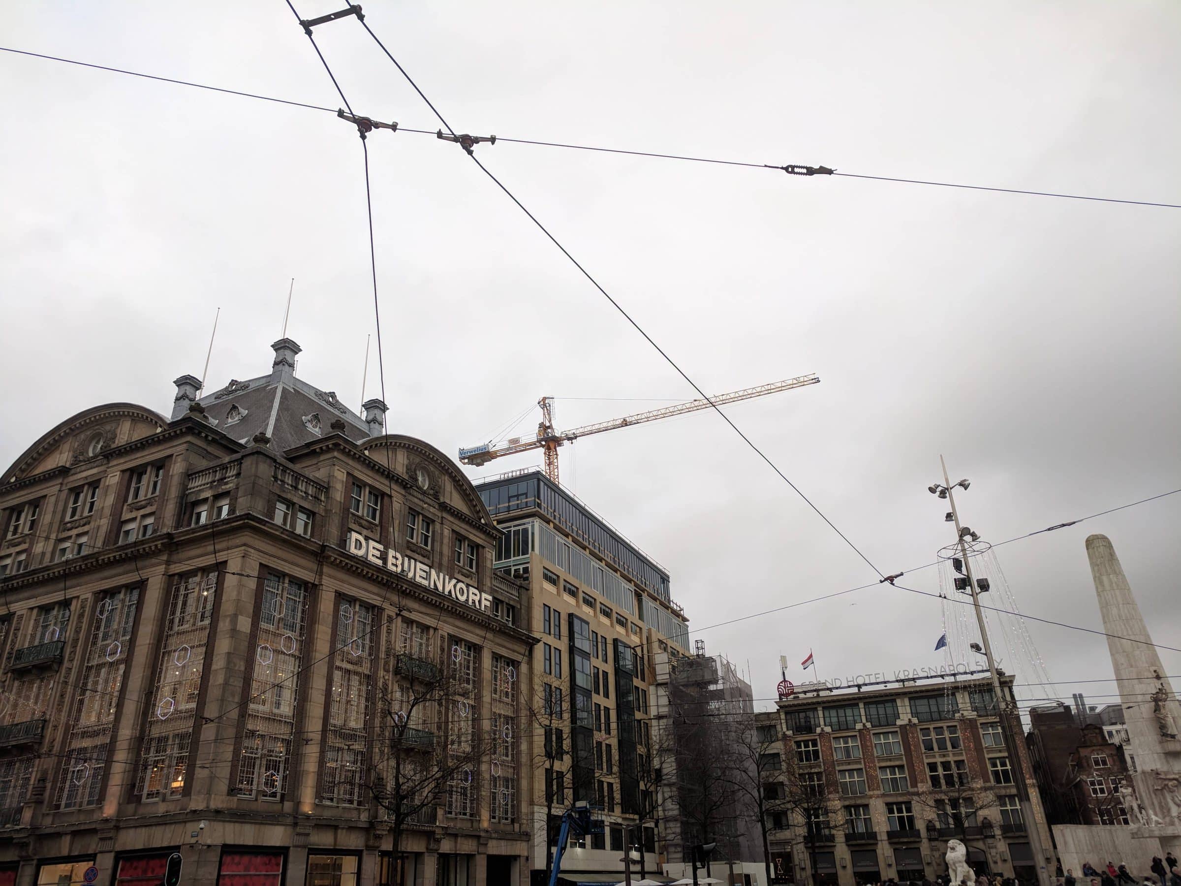 Mobile crane rental for urban construction | Teka Cranes